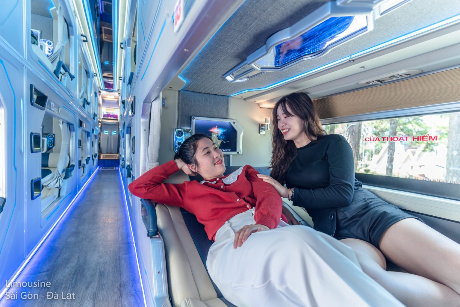 Xe Limousine Giường Nằm Đôi Đà Lạt - Tổng đài đặt vé limousine giường ...